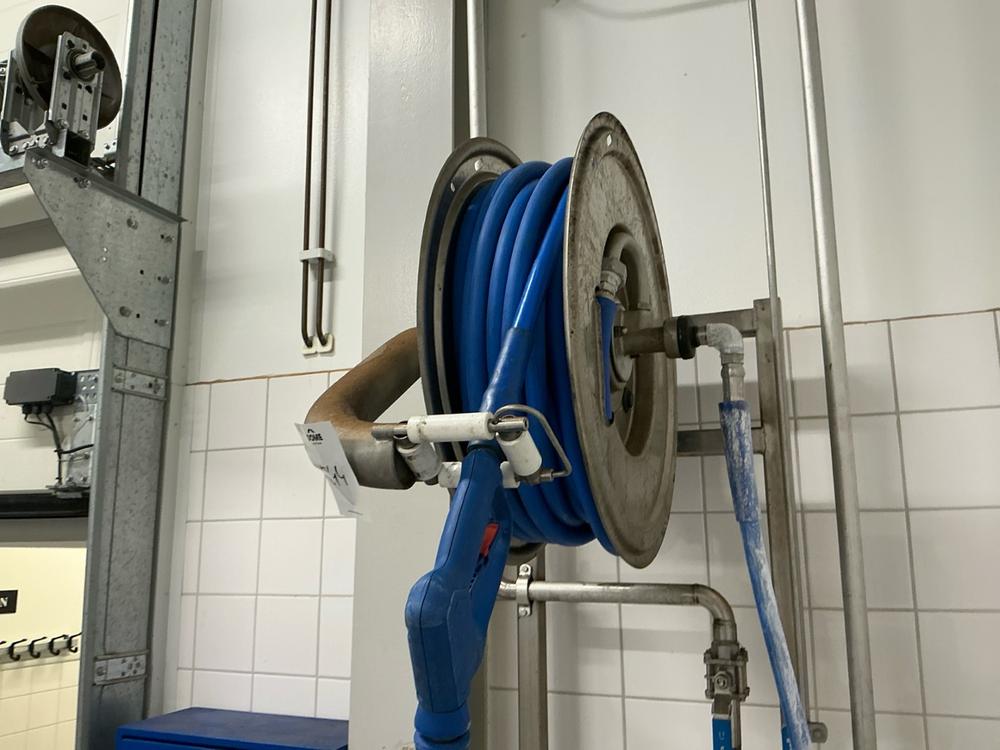 Body emergency shower | Dome Auctions