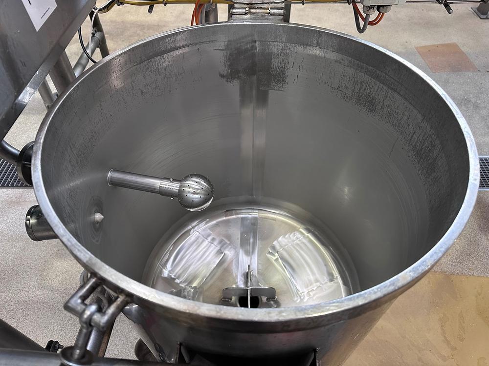 2006 Rieger s/s vertical storage tank 100L | Dome Auctions