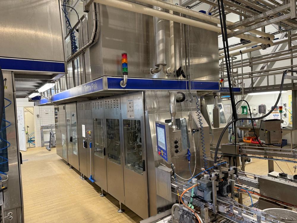2010 Tetra Pak A3/Compact Flex aseptic filling machine | Dome Auctions