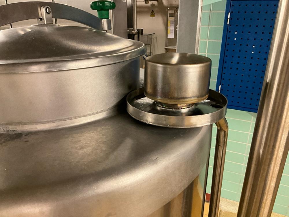s/s Balancing tank | Dome Auctions