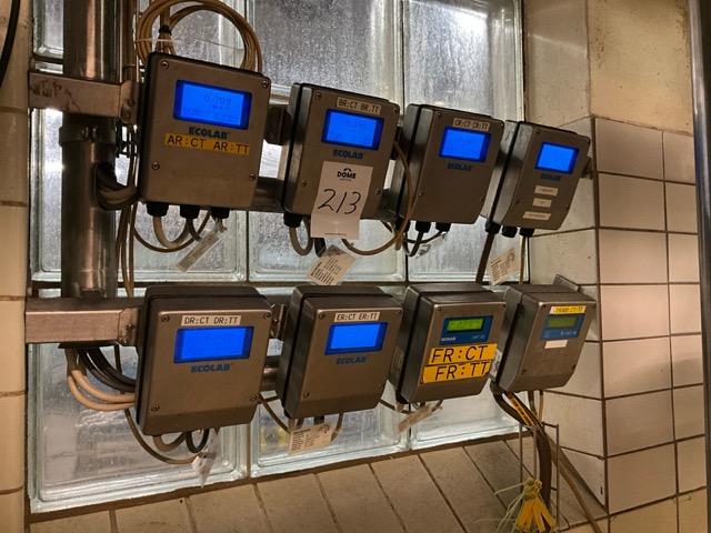 Ecolab temperature/flow meter (8x) | Dome Auctions