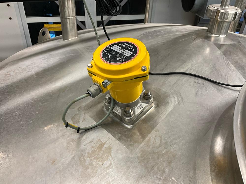 2005 Tankki s/s vertical storage tank 5.000L | Dome Auctions