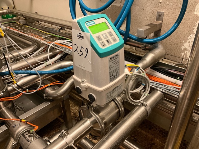 Siemens MAG 5000 flow meter | Dome Auctions