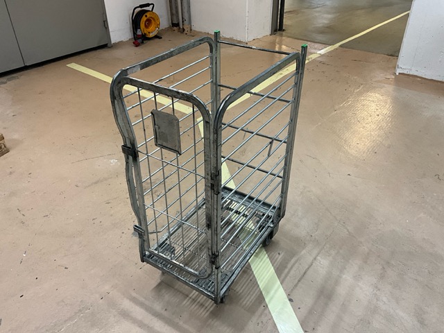 trolley (310x) | Dome Auctions