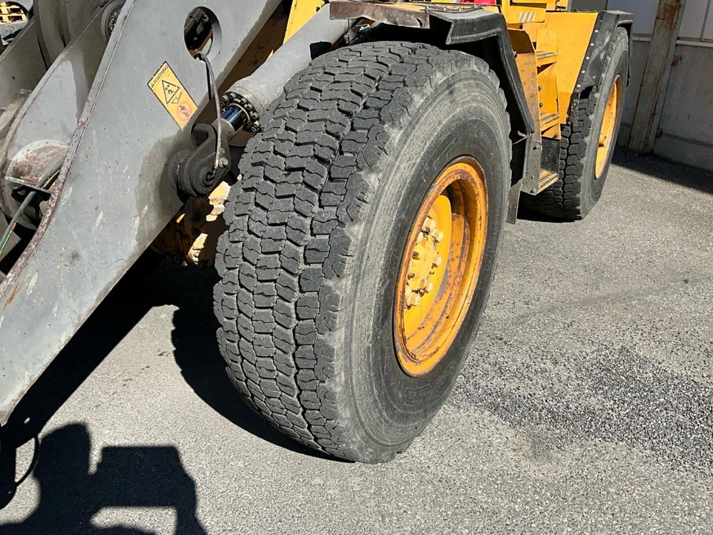 Volvo L50C wheel loader | Dome Auctions