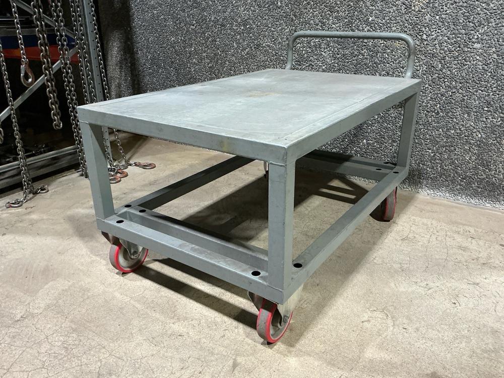 Trolley | Dome Auctions